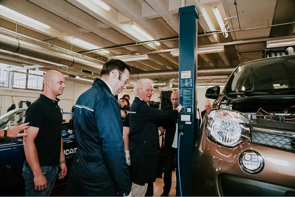Learning Cars : le secteur auto donne le ton en matière de formation ...